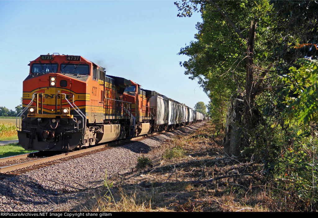 Manifest train Nb up the K Line.